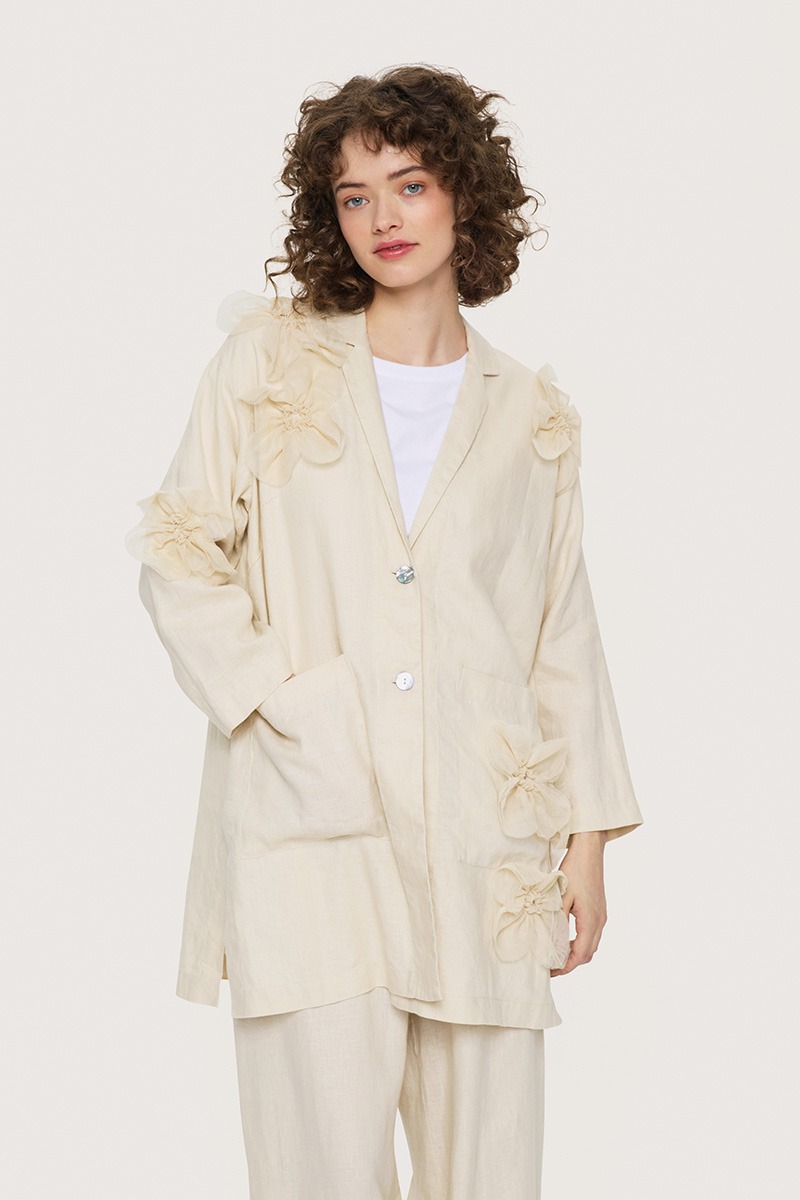 Lazy linen jacket with flowers