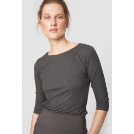 Globe rib blouse with 3/4 sleeve